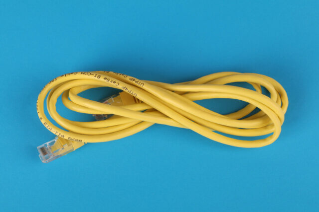 Flat vs Round Ethernet Cables: What’s Different and Which Is Better?