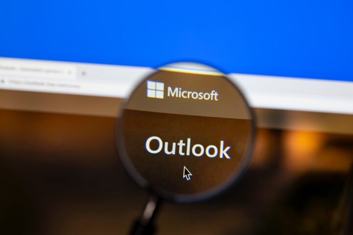 How to Change and Customize Microsoft Outlook’s View