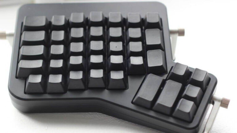 What Are Ortholinear Keyboards (And Should You Get One)?